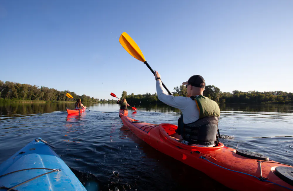 Kayaking vs Paddle Boarding: Which One is Best?